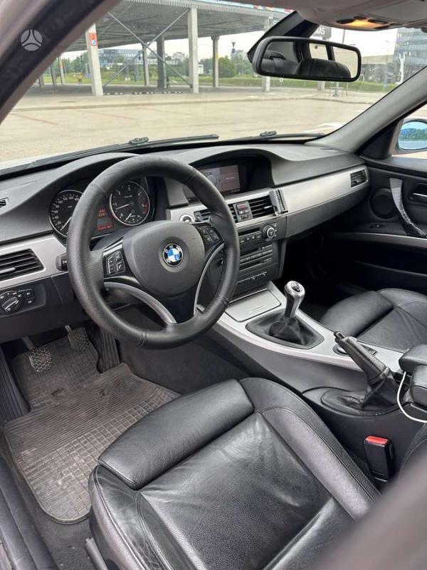 Grey BMW 330 2007 in Vilnius, with an engine capacity of 3.00 L and mileage of 442 thousand km for 3000 €, photo 10 on AUTOMOTO.COM.LV