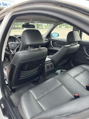 Grey BMW 330 2007 in Vilnius, with an engine capacity of 3.00 L and mileage of 442 thousand km for 3000 €, photo 12 on AUTOMOTO.COM.LV