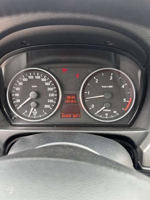 Grey BMW 330 2007 in Vilnius, with an engine capacity of 3.00 L and mileage of 442 thousand km for 3000 €, photo 14 on AUTOMOTO.COM.LV