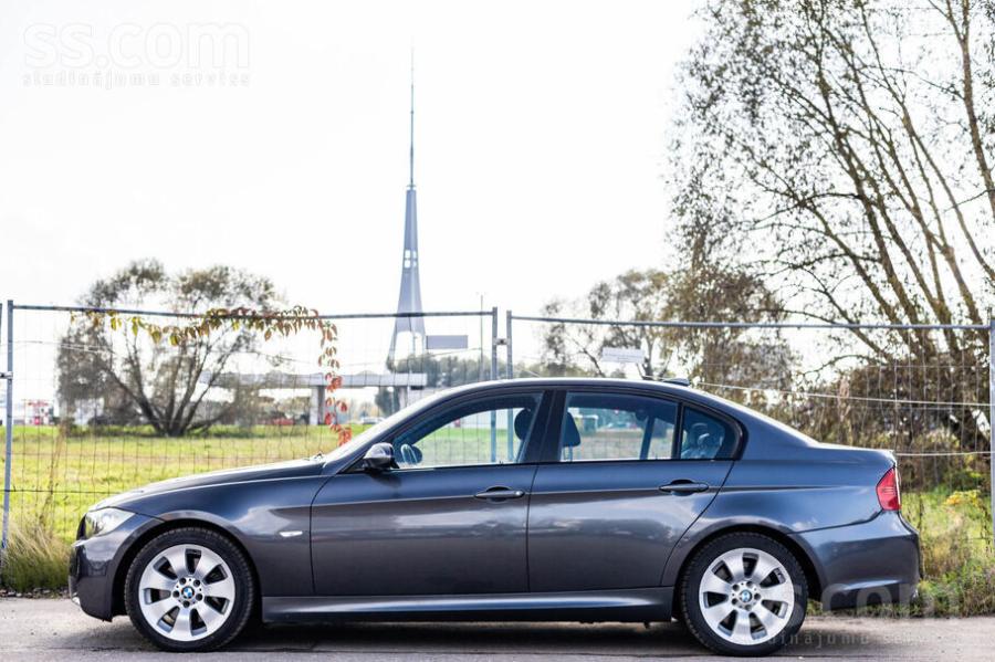 Grey BMW 330 2007 in Riga, with an engine capacity of 3.00 L and mileage of 388 thousand km for 5990 €, photo 5 on AUTOMOTO.COM.LV