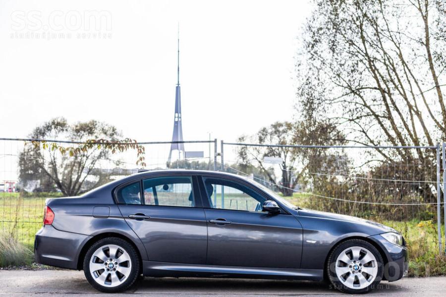 Grey BMW 330 2007 in Riga, with an engine capacity of 3.00 L and mileage of 388 thousand km for 5990 €, photo 6 on AUTOMOTO.COM.LV