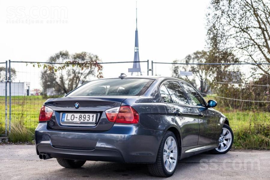 Grey BMW 330 2007 in Riga, with an engine capacity of 3.00 L and mileage of 388 thousand km for 5990 €, photo 7 on AUTOMOTO.COM.LV