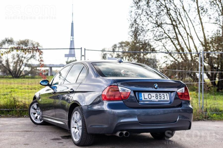 Grey BMW 330 2007 in Riga, with an engine capacity of 3.00 L and mileage of 388 thousand km for 5990 €, photo 8 on AUTOMOTO.COM.LV