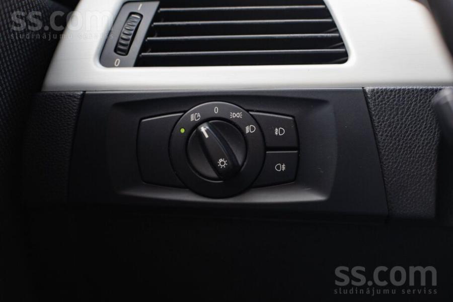 Grey BMW 330 2007 in Riga, with an engine capacity of 3.00 L and mileage of 388 thousand km for 5990 €, photo 18 on AUTOMOTO.COM.LV