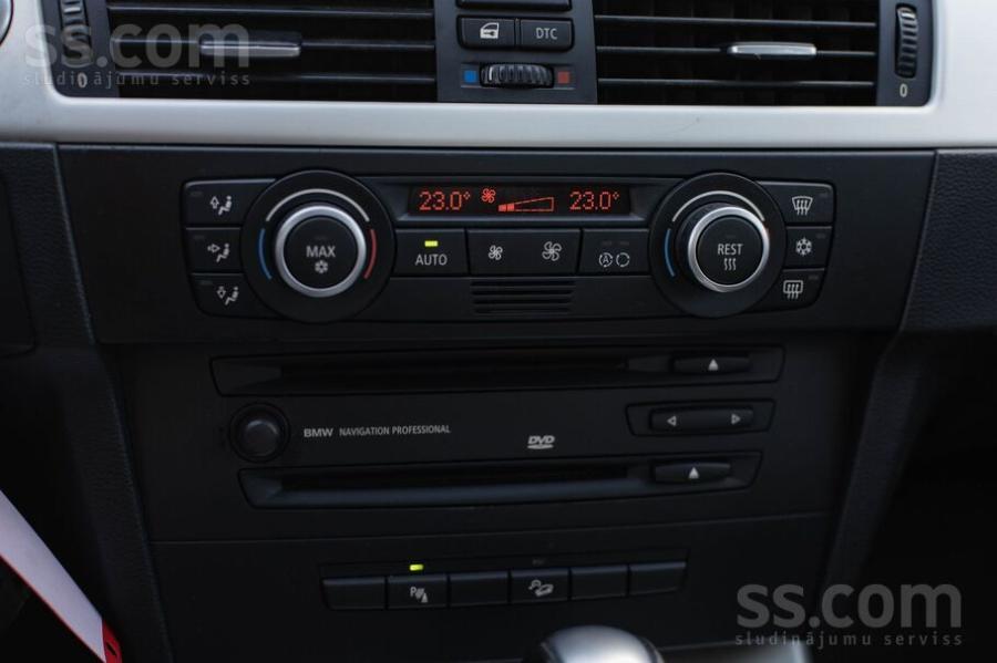 Grey BMW 330 2007 in Riga, with an engine capacity of 3.00 L and mileage of 388 thousand km for 5990 €, photo 27 on AUTOMOTO.COM.LV