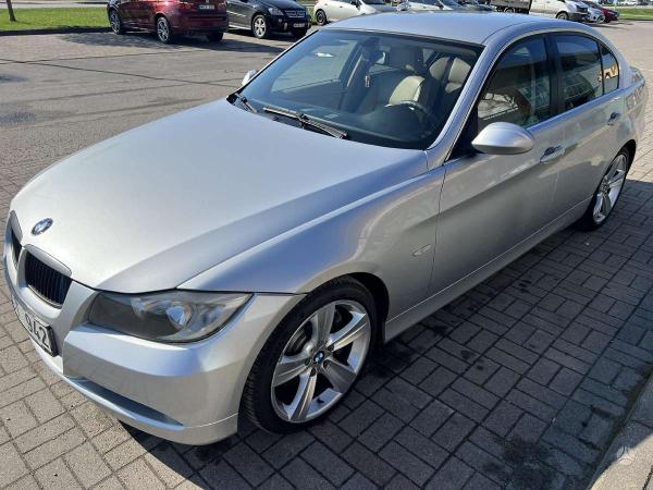 Grey BMW 330 2008 in Siauliai, with an engine capacity of 2.99 L and mileage of 339 thousand km for 3500 €, photo 3 on AUTOMOTO.COM.LV