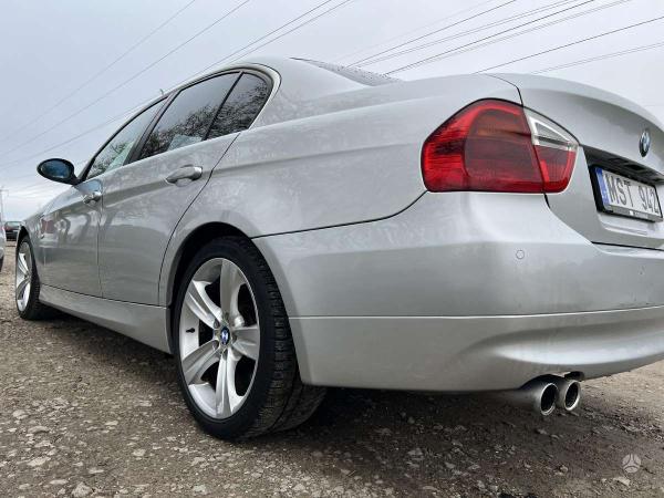 Grey BMW 330 2008 in Siauliai, with an engine capacity of 2.99 L and mileage of 339 thousand km for 3500 €, photo 7 on AUTOMOTO.COM.LV