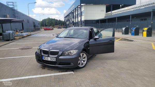 Grey BMW 330 2008 in Jonava, with an engine capacity of 3.00 L and mileage of 290 thousand km for 4500 €, photo 1 on AUTOMOTO.COM.LV