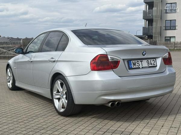 Grey BMW 330 2008 in Siauliai, with an engine capacity of 3.00 L and mileage of 310 thousand km for 3700 €, photo 4 on AUTOMOTO.COM.LV