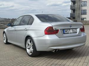 Grey BMW 330 2008 in Siauliai, with an engine capacity of 3.00 L and mileage of 310 thousand km for 3700 €, photo 5 on AUTOMOTO.COM.LV