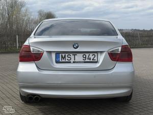 Grey BMW 330 2008 in Siauliai, with an engine capacity of 3.00 L and mileage of 310 thousand km for 3700 €, photo 6 on AUTOMOTO.COM.LV
