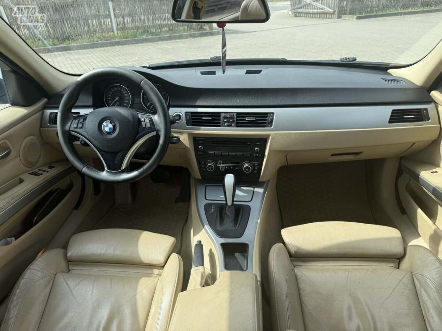 Grey BMW 330 2008 in Siauliai, with an engine capacity of 3.00 L and mileage of 310 thousand km for 3700 €, photo 14 on AUTOMOTO.COM.LV