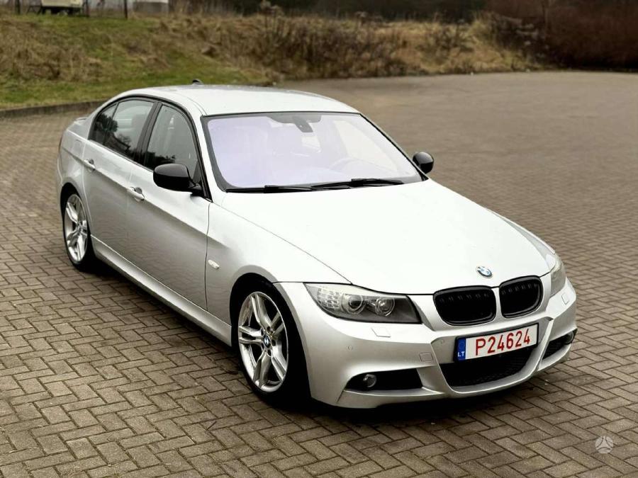 Grey BMW 330 2011 in Vilnius, with an engine capacity of 2.99 L and mileage of 260 thousand km for 7700 €, photo 1 on AUTOMOTO.COM.LV
