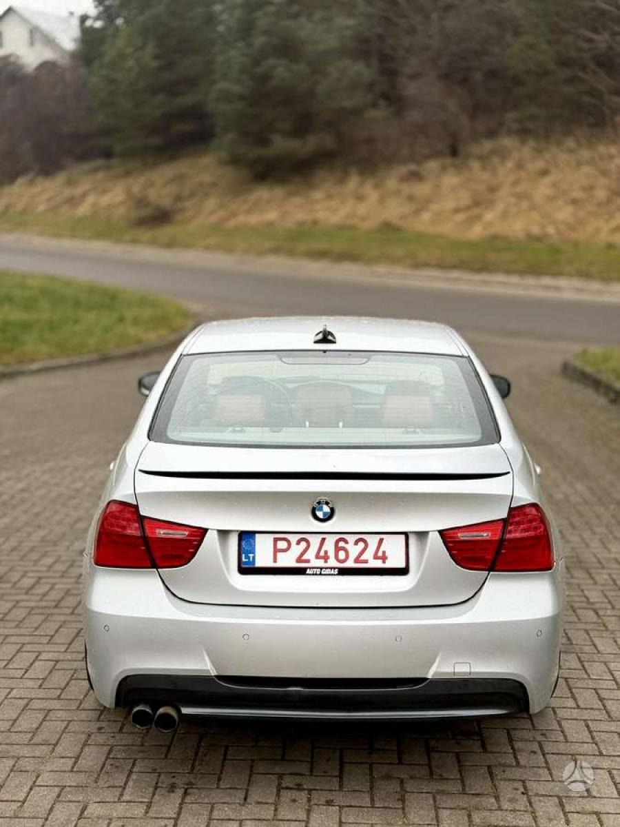 Grey BMW 330 2011 in Vilnius, with an engine capacity of 2.99 L and mileage of 260 thousand km for 7700 €, photo 5 on AUTOMOTO.COM.LV