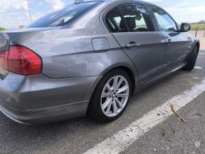 Grey BMW 330 2011 in Marijampole, with an engine capacity of 3.00 L and mileage of 365 thousand km for 5650 €, photo 5 on AUTOMOTO.COM.LV