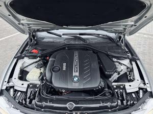 Grey BMW 330 2013 in Kaunas, with an engine capacity of 2.99 L and mileage of 232 thousand km for 12900 €, photo 33 on AUTOMOTO.COM.LV
