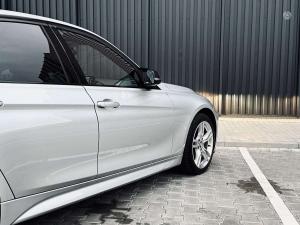 Grey BMW 330 2013 in Kaunas, with an engine capacity of 2.99 L and mileage of 232 thousand km for 12900 €, photo 39 on AUTOMOTO.COM.LV
