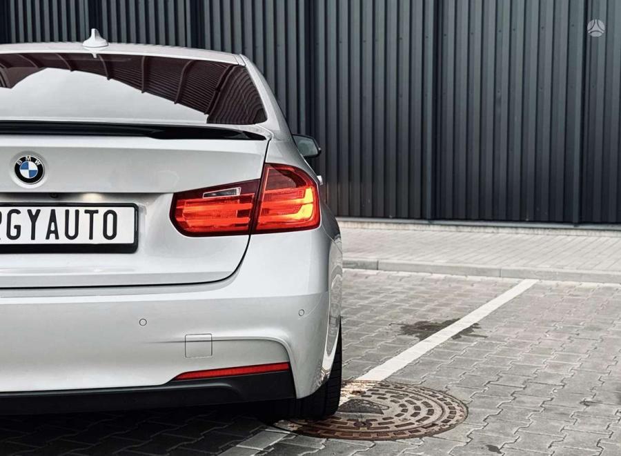Grey BMW 330 2013 in Kaunas, with an engine capacity of 2.99 L and mileage of 232 thousand km for 12900 €, photo 40 on AUTOMOTO.COM.LV