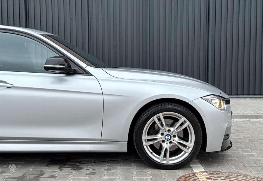 Grey BMW 330 2013 in Kaunas, with an engine capacity of 2.99 L and mileage of 232 thousand km for 12900 €, photo 44 on AUTOMOTO.COM.LV