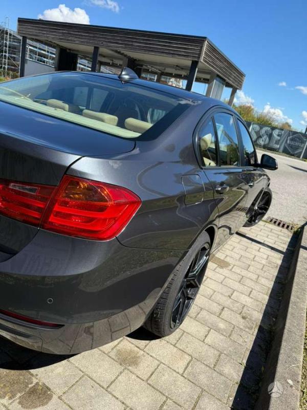 Grey BMW 330 2014 in Kaunas, with an engine capacity of 2.99 L and mileage of 308 thousand km for 5999 €, photo 6 on AUTOMOTO.COM.LV