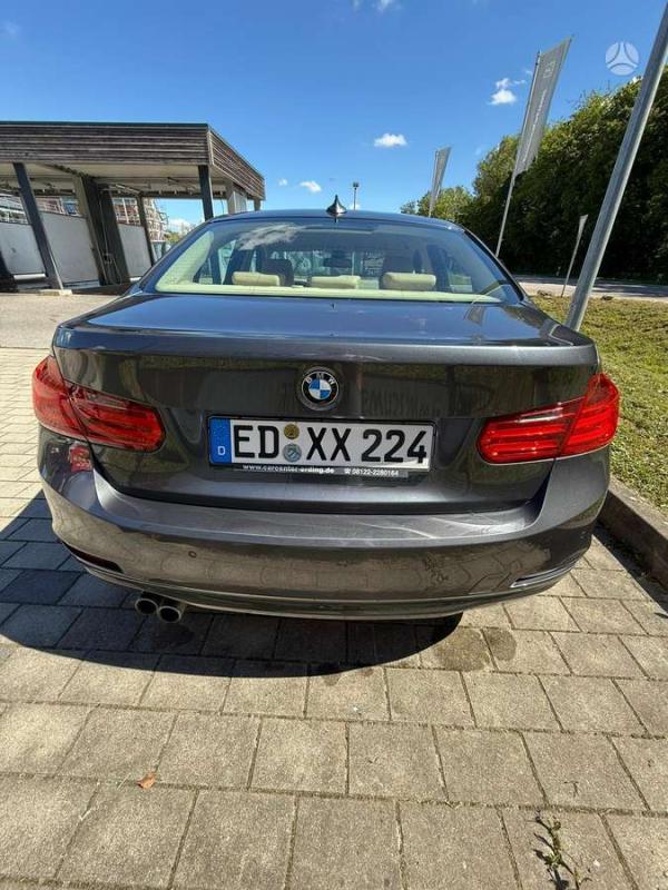 Grey BMW 330 2014 in Kaunas, with an engine capacity of 2.99 L and mileage of 308 thousand km for 5999 €, photo 7 on AUTOMOTO.COM.LV