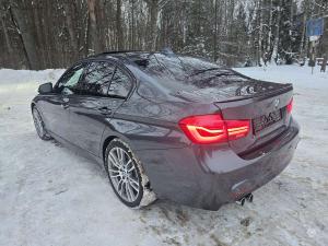 Grey BMW 330 2016 in Prienai, with an engine capacity of 2.99 L and mileage of 107 thousand km for 15600 €, photo 6 on AUTOMOTO.COM.LV