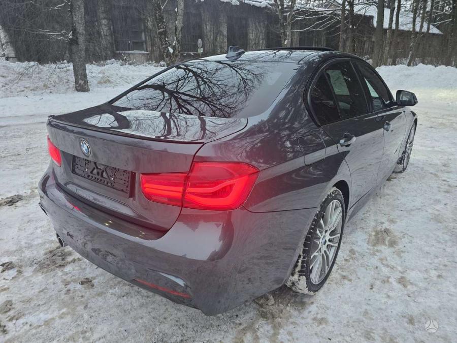Grey BMW 330 2016 in Prienai, with an engine capacity of 2.99 L and mileage of 107 thousand km for 15600 €, photo 7 on AUTOMOTO.COM.LV