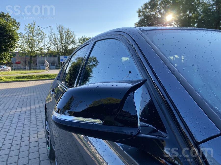Grey BMW 330 2016 in Jelgava, with an engine capacity of 2.00 L and mileage of 140 thousand km for 16900 €, photo 16 on AUTOMOTO.COM.LV
