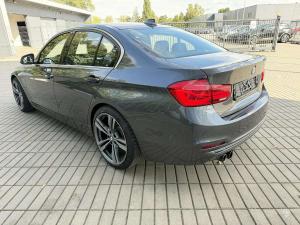 Grey BMW 330 2016 in Kaunas, with an engine capacity of 2.00 L and mileage of 238 thousand km for 11500 €, photo 5 on AUTOMOTO.COM.LV