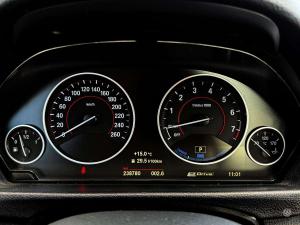 Grey BMW 330 2016 in Kaunas, with an engine capacity of 2.00 L and mileage of 238 thousand km for 11500 €, photo 7 on AUTOMOTO.COM.LV
