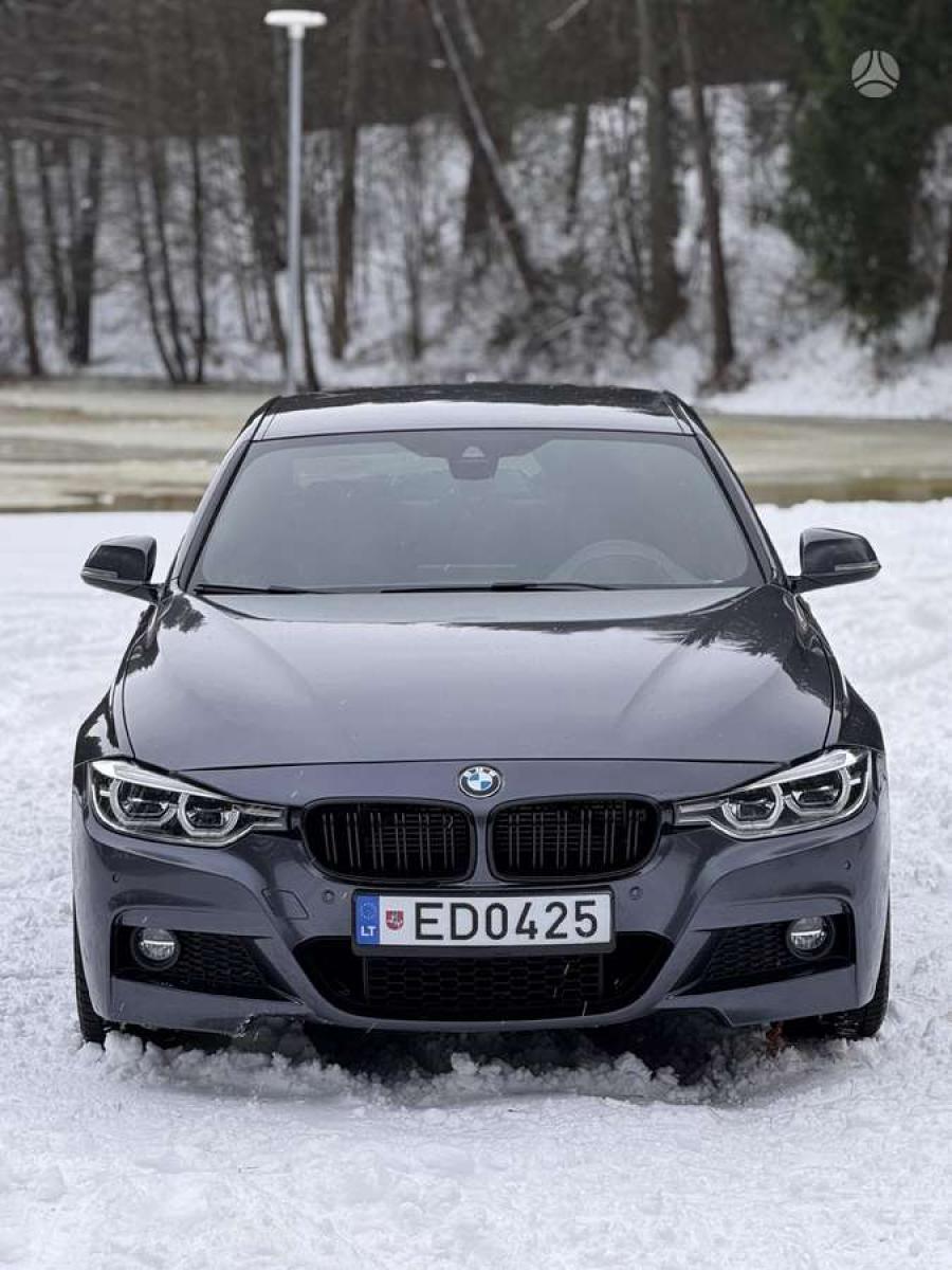 Grey BMW 330 2017 in Vilnius, with an engine capacity of 2.00 L and mileage of 164 thousand km for 15500 €, photo 2 on AUTOMOTO.COM.LV