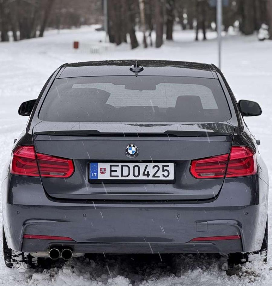 Grey BMW 330 2017 in Vilnius, with an engine capacity of 2.00 L and mileage of 164 thousand km for 15500 €, photo 6 on AUTOMOTO.COM.LV