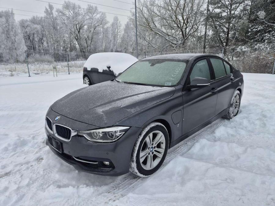 Grey BMW 330 2017 in Panevezys, with an engine capacity of 2.00 L and mileage of 170 thousand km for 8200 €, photo 1 on AUTOMOTO.COM.LV