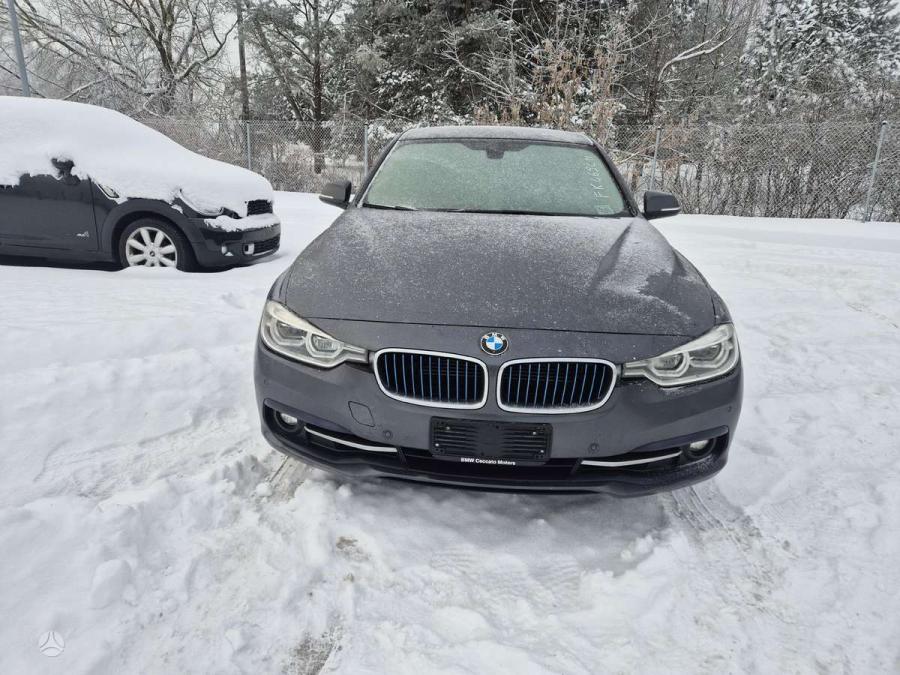 Grey BMW 330 2017 in Panevezys, with an engine capacity of 2.00 L and mileage of 170 thousand km for 8200 €, photo 3 on AUTOMOTO.COM.LV