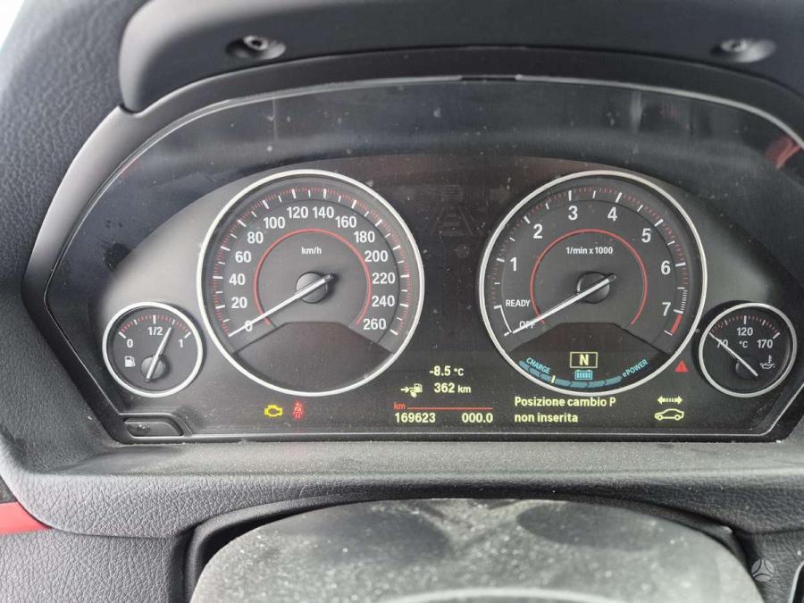 Grey BMW 330 2017 in Panevezys, with an engine capacity of 2.00 L and mileage of 170 thousand km for 8200 €, photo 12 on AUTOMOTO.COM.LV
