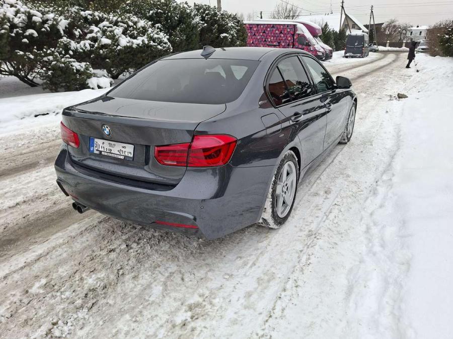 Grey BMW 330 2017 in Kaunas, with an engine capacity of 2.00 L and mileage of 234 thousand km for 13999 €, photo 3 on AUTOMOTO.COM.LV