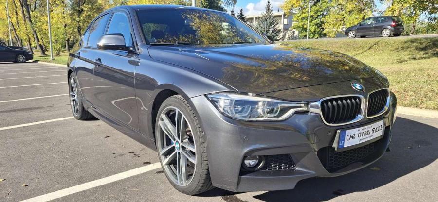 Grey BMW 330 2017 in Kaunas, with an engine capacity of 2.00 L and mileage of 234 thousand km for 13999 €, photo 5 on AUTOMOTO.COM.LV