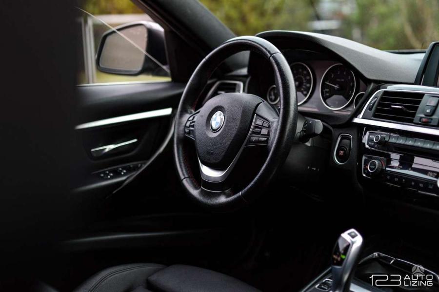 Pelēks BMW 330 2017 Kretinga, ar dzinēja tilpumu 2.00 L un nobraukumu 171 tūkst. km par 13650 €, foto 15 vietnē AUTOMOTO.COM.LV