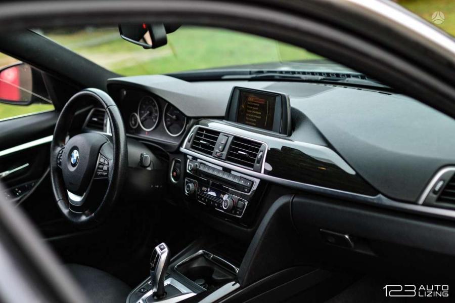 Pelēks BMW 330 2017 Kretinga, ar dzinēja tilpumu 2.00 L un nobraukumu 171 tūkst. km par 13650 €, foto 21 vietnē AUTOMOTO.COM.LV