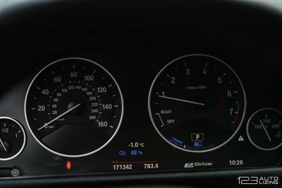 Pelēks BMW 330 2017 Kretinga, ar dzinēja tilpumu 2.00 L un nobraukumu 171 tūkst. km par 13650 €, foto 25 vietnē AUTOMOTO.COM.LV