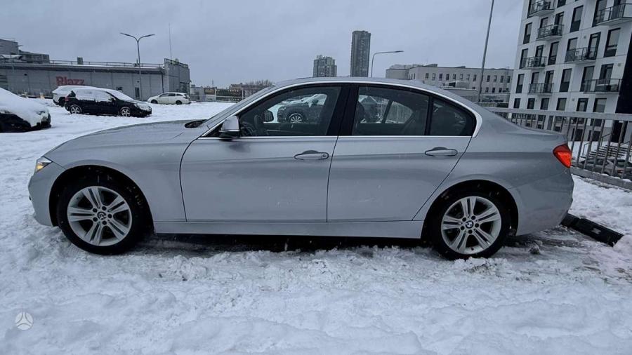 Pelēks BMW 330 2018 Viļņa, ar dzinēja tilpumu 2.00 L un nobraukumu 91 tūkst. km par 15300 €, foto 6 vietnē AUTOMOTO.COM.LV