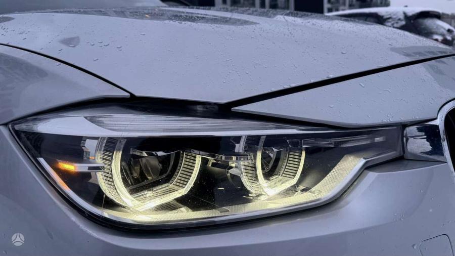 Pelēks BMW 330 2018 Viļņa, ar dzinēja tilpumu 2.00 L un nobraukumu 91 tūkst. km par 15300 €, foto 7 vietnē AUTOMOTO.COM.LV