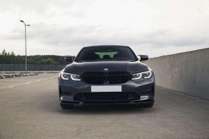 Pelēks BMW 330 2019 Viļņa, ar dzinēja tilpumu 2.00 L un nobraukumu 103 tūkst. km par 23500 €, foto 4 vietnē AUTOMOTO.COM.LV