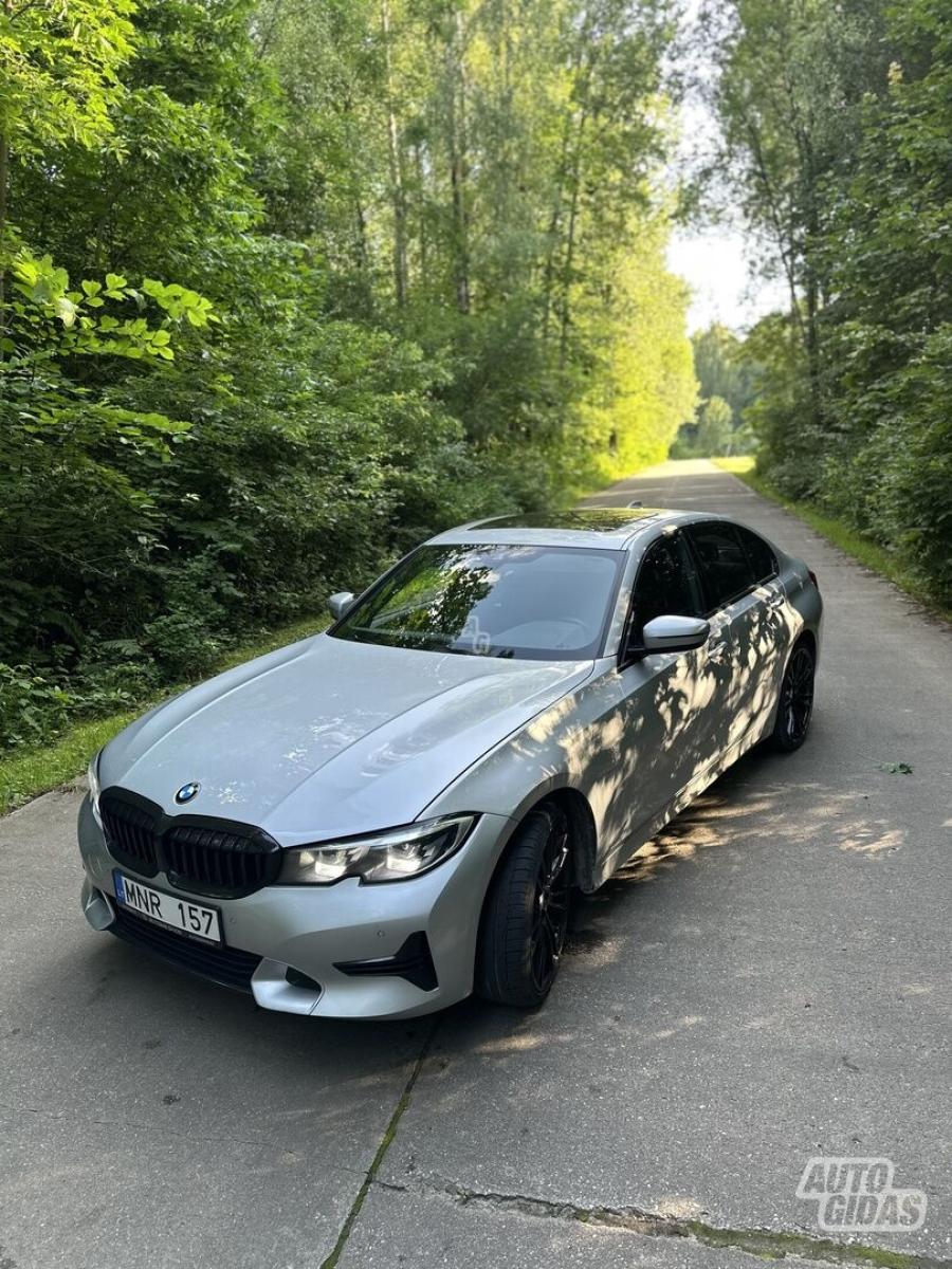 Grey BMW 330 2019 in Vilnius, with an engine capacity of 2.00 L and mileage of 110 thousand km for 24600 €, photo 1 on AUTOMOTO.COM.LV