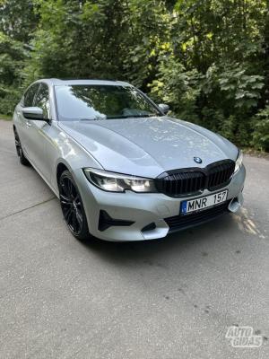 Grey BMW 330 2019 in Vilnius, with an engine capacity of 2.00 L and mileage of 110 thousand km for 24600 €, photo 4 on AUTOMOTO.COM.LV