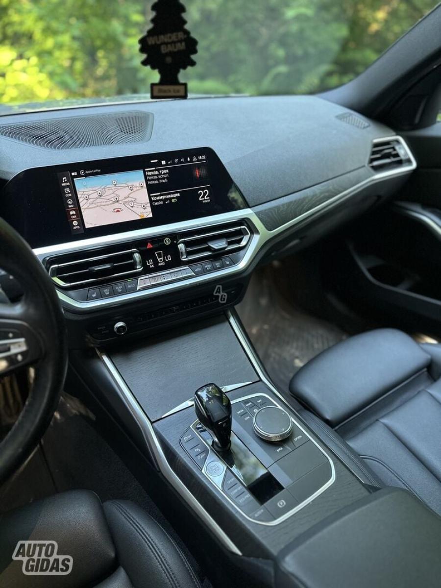 Grey BMW 330 2019 in Vilnius, with an engine capacity of 2.00 L and mileage of 110 thousand km for 24600 €, photo 12 on AUTOMOTO.COM.LV