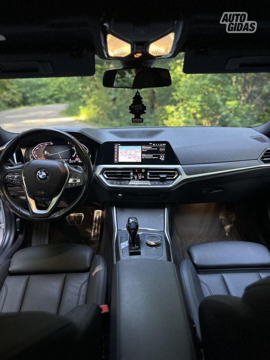 Grey BMW 330 2019 in Vilnius, with an engine capacity of 2.00 L and mileage of 110 thousand km for 24600 €, photo 13 on AUTOMOTO.COM.LV
