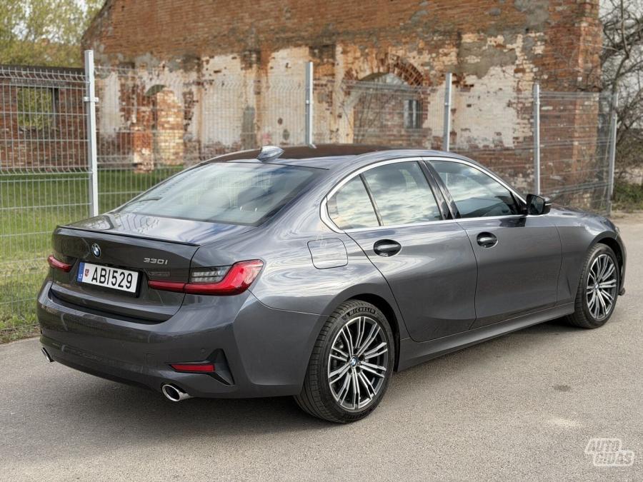 Pelēks BMW 330 2019 Viļņa, ar dzinēja tilpumu 2.00 L un nobraukumu 20 tūkst. km par 25400 €, foto 1 vietnē AUTOMOTO.COM.LV