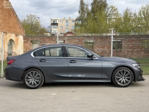 Pelēks BMW 330 2019 Viļņa, ar dzinēja tilpumu 2.00 L un nobraukumu 20 tūkst. km par 25400 €, foto 4 vietnē AUTOMOTO.COM.LV