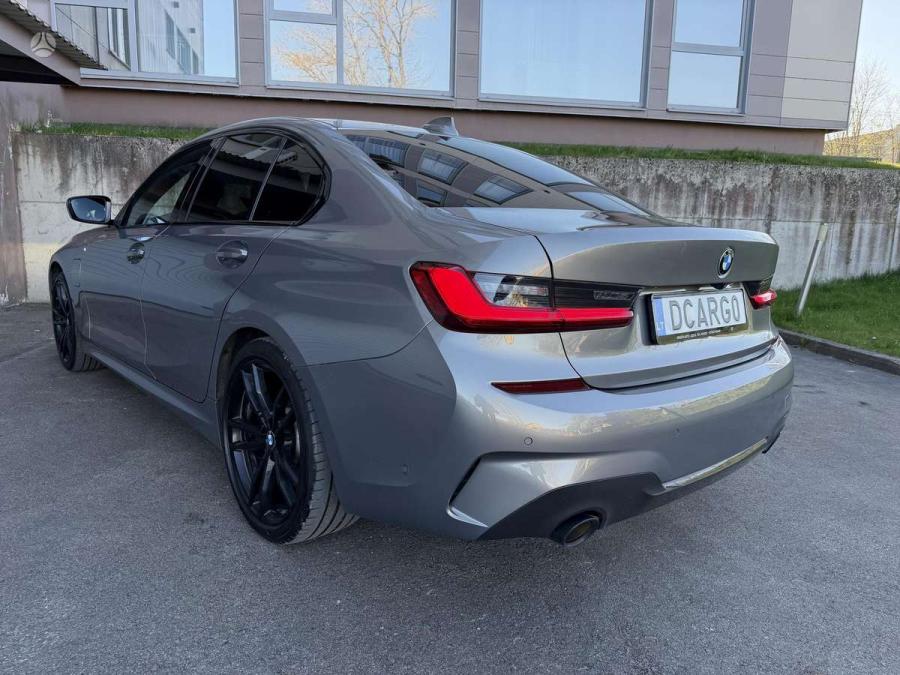 Grey BMW 330 2019 in Vilnius, with an engine capacity of 2.00 L and mileage of 85 thousand km for 27500 €, photo 14 on AUTOMOTO.COM.LV